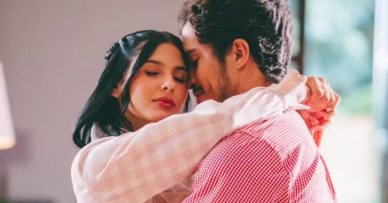 Ana Castela publica foto agarrada em homem misterioso e fãs questionam